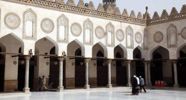 Leading From Everywhere: The History of Centralized Islamic Religious ...