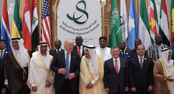 المنقذ الأعظم ترامب | Carnegie Endowment for International Peace