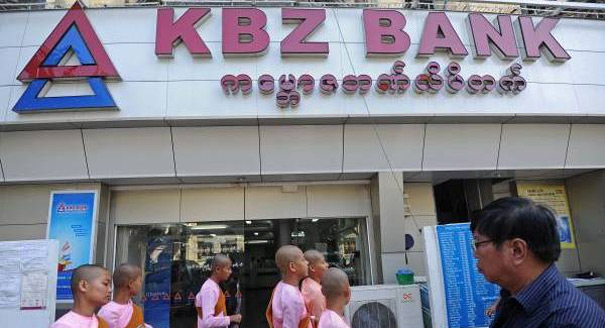 Myanmar Should Move Cautiously in Welcoming Foreign Banks | Carnegie ...